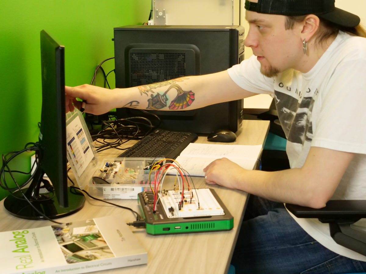 Analog Discovery Studio Tutorials- Save Time for Professors – Digilent Blog