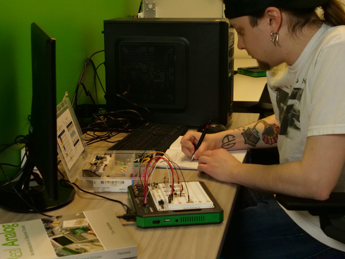 Test and Measurement Solutions for Students in the Lab and at Home ...