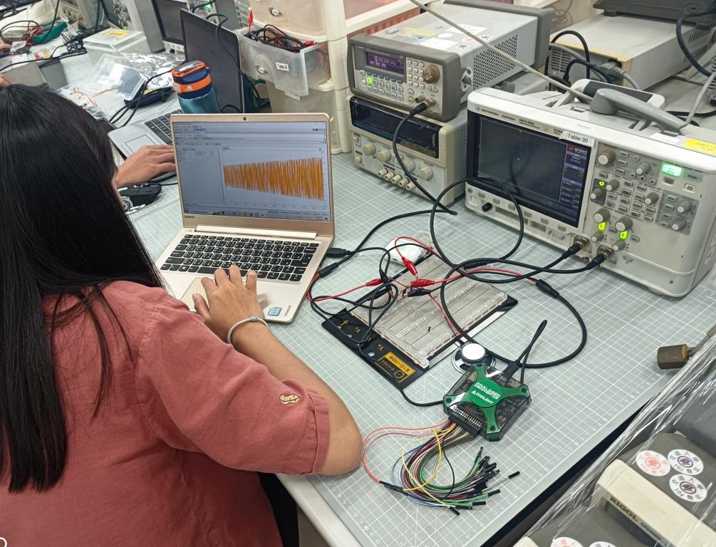 Reshaping Learning Landscapes: NYCU’s Analog Discovery Experience – Digilent Blog